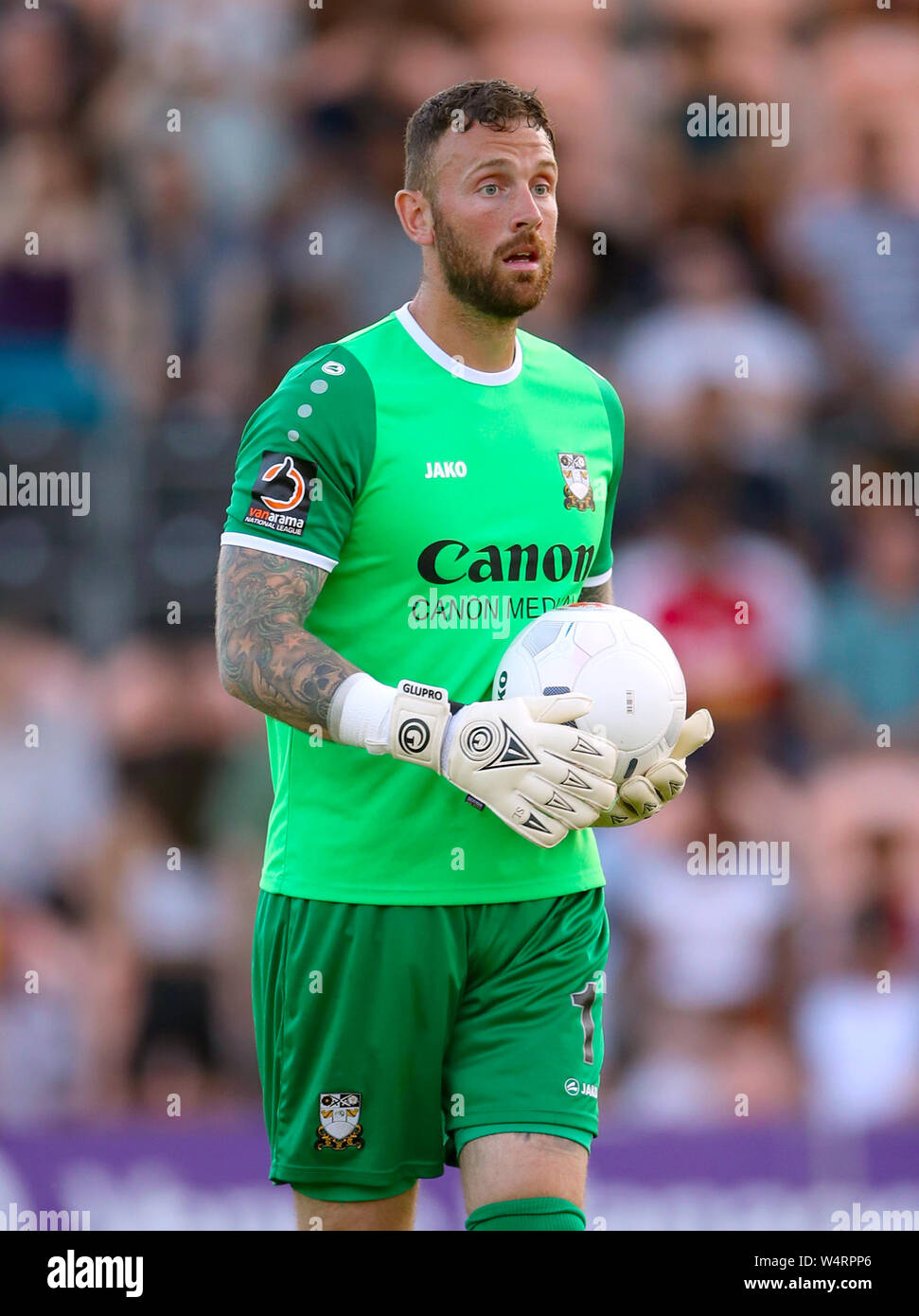 Goalkeeper Scott Loach High Resolution Stock Photography and Images - Alamy