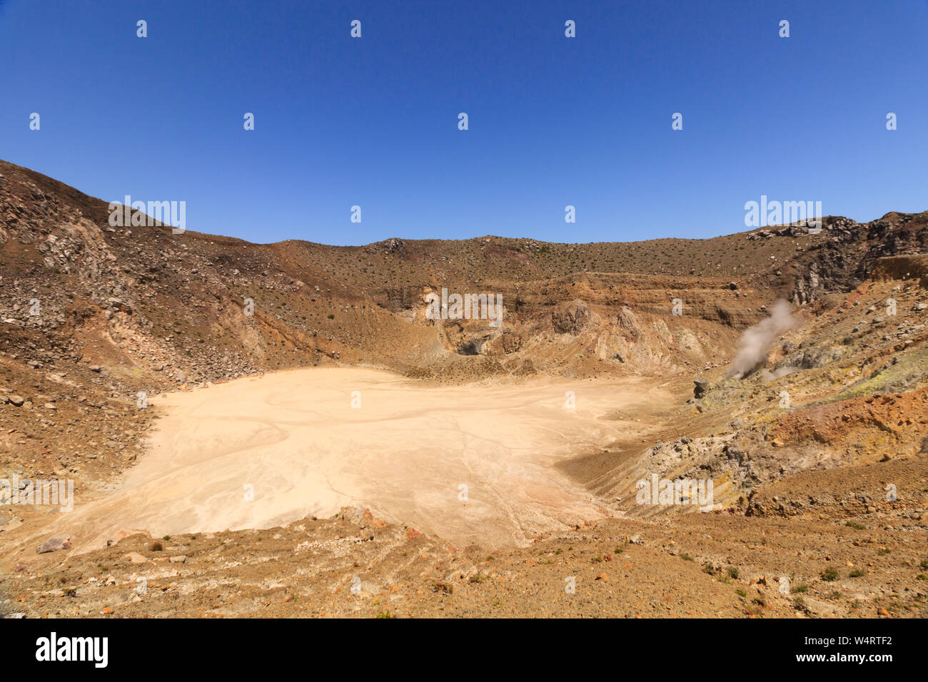 The volcanic crater of gunung Inerie, Flores, Indonesia Stock Photo - Alamy