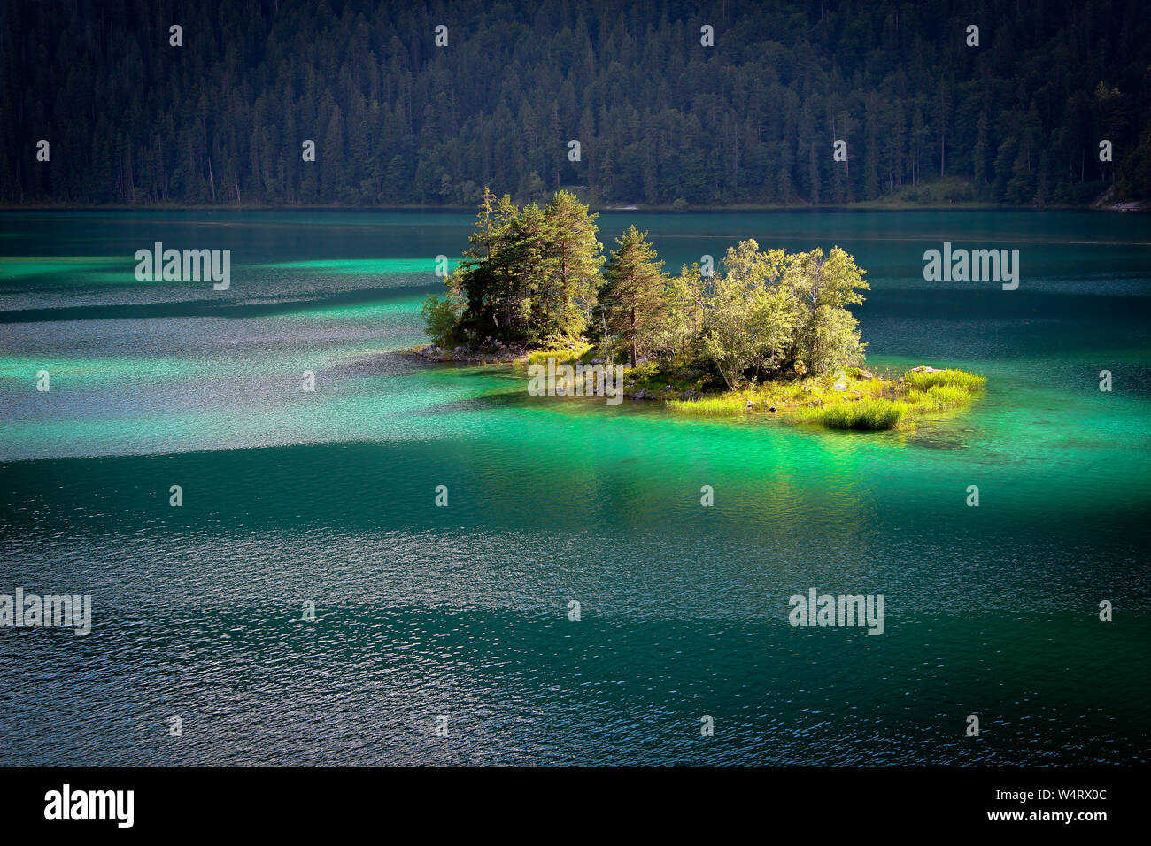 Insel eibsee hi-res stock photography and images - Alamy
