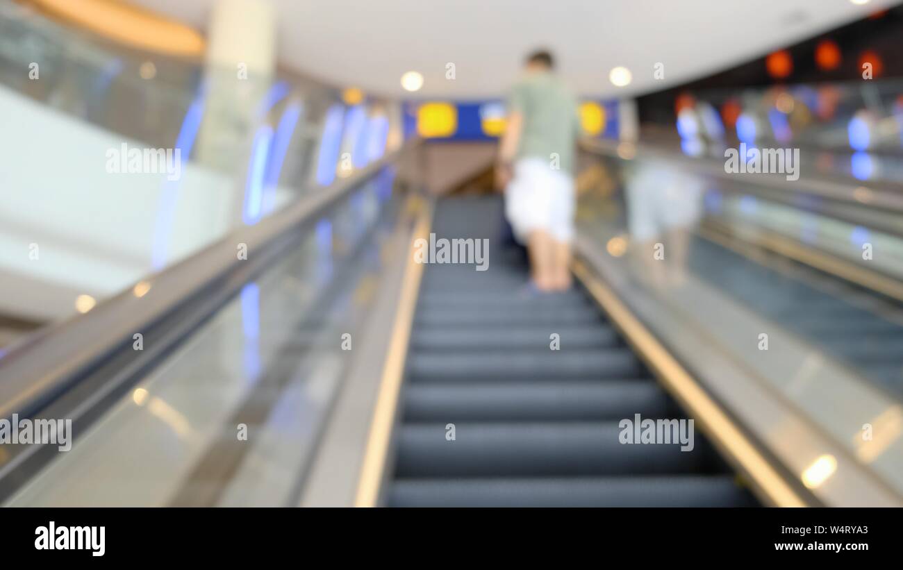 Escalator 4k shopping mall crowd hi-res stock photography and images - Alamy