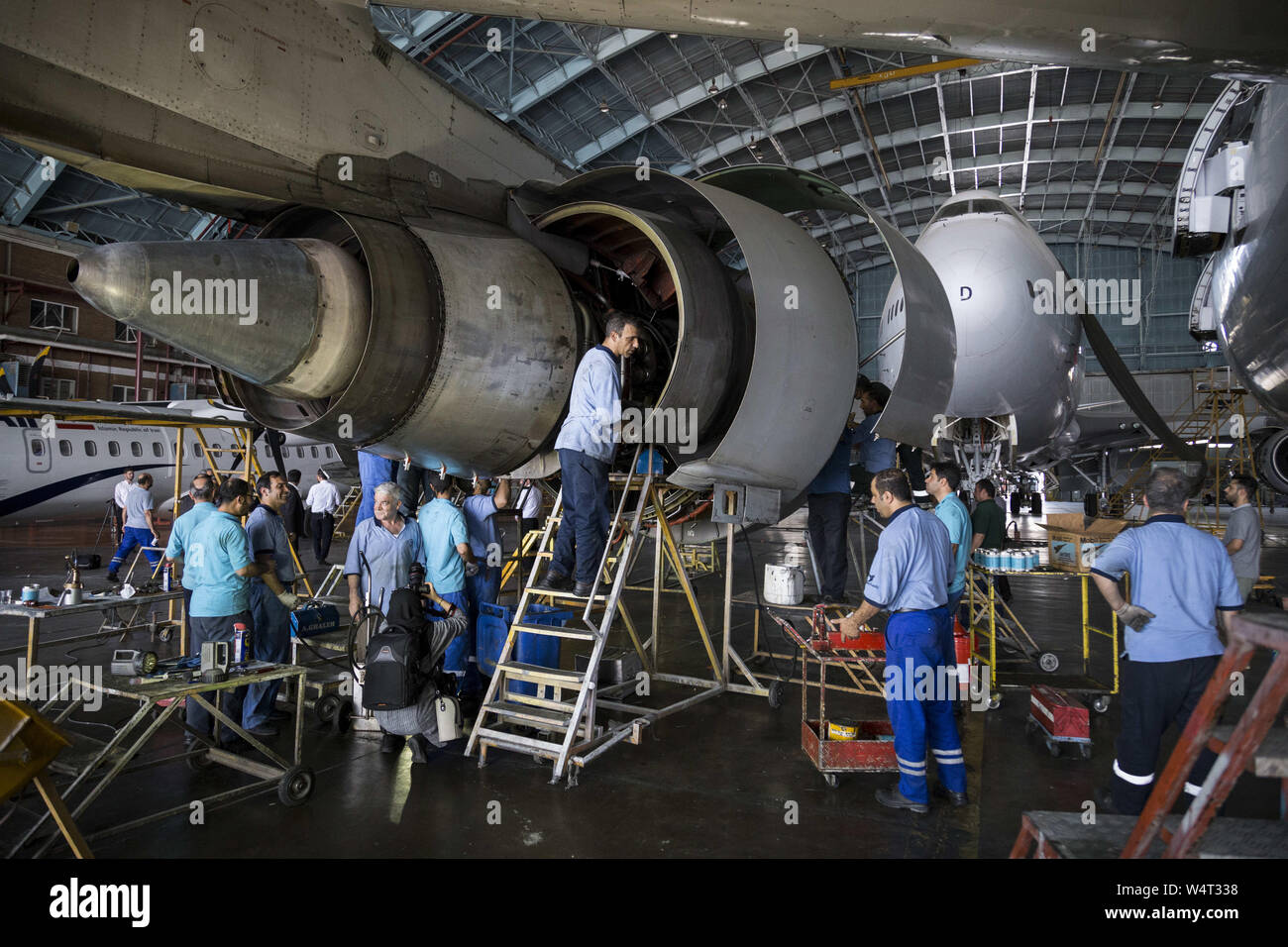 Iranair hi-res stock photography and images - Alamy