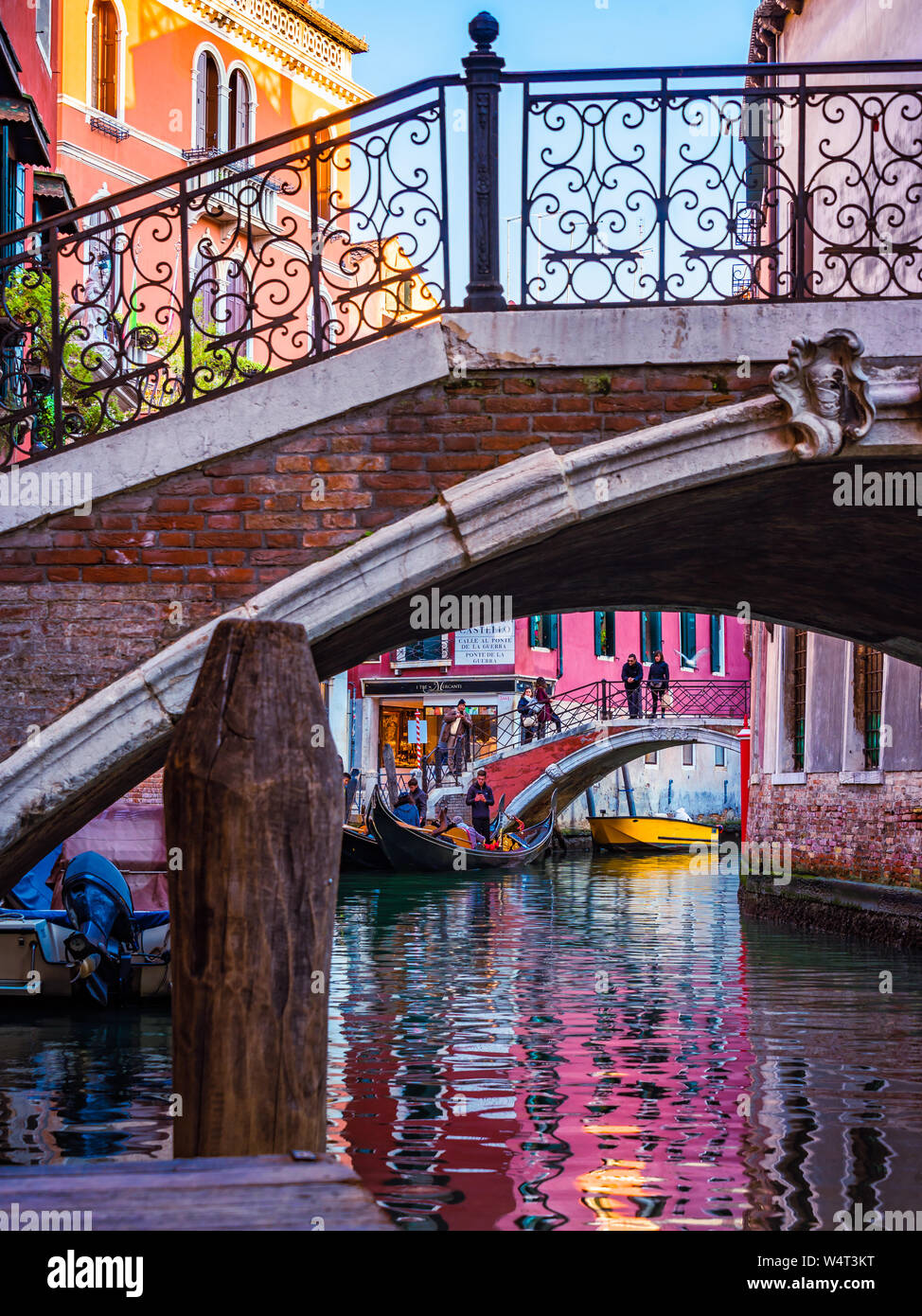 Historical romantic bridge hi-res stock photography and images - Alamy