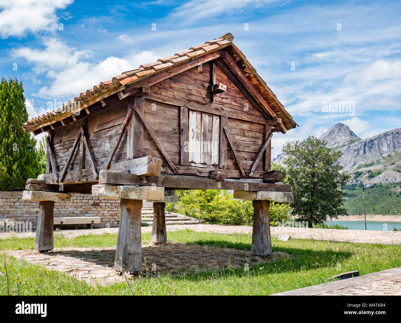 Old wooden Horreo, typical rural construction in Spain. Riano, province ...