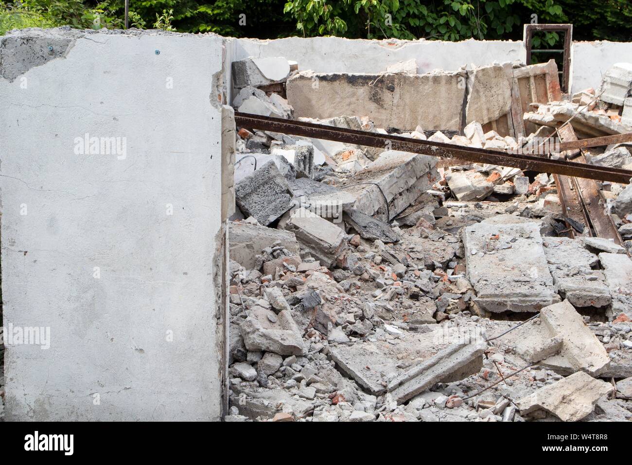 Dust rubble hi-res stock photography and images - Alamy