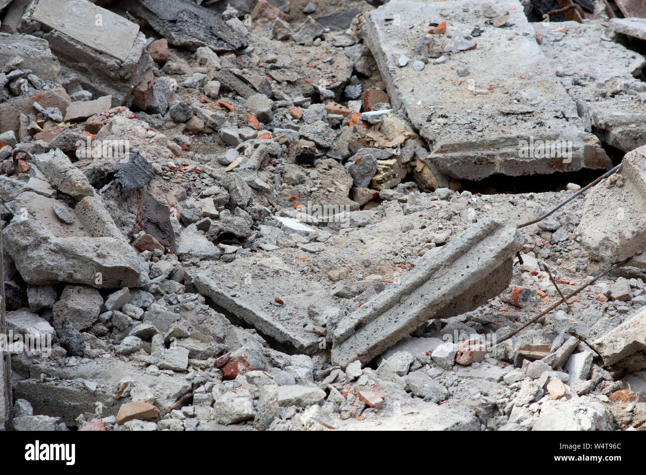 construction rubble - the garage demolished Stock Photo - Alamy construction rubble - the garage demolished Stock Photo - Alamy