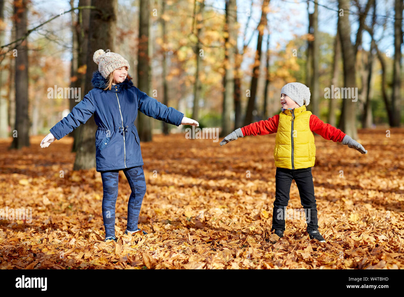 Happy children having fun hi-res stock photography and images - Alamy