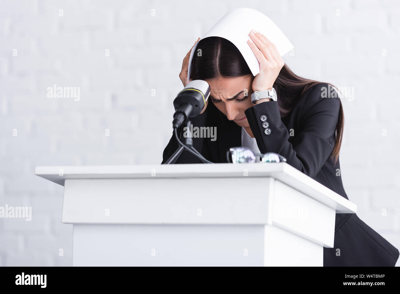 Anxious speaker hi-res stock photography and images - Alamy