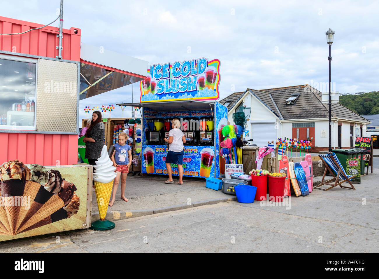 Ice cream stalls hi-res stock photography and images - Alamy