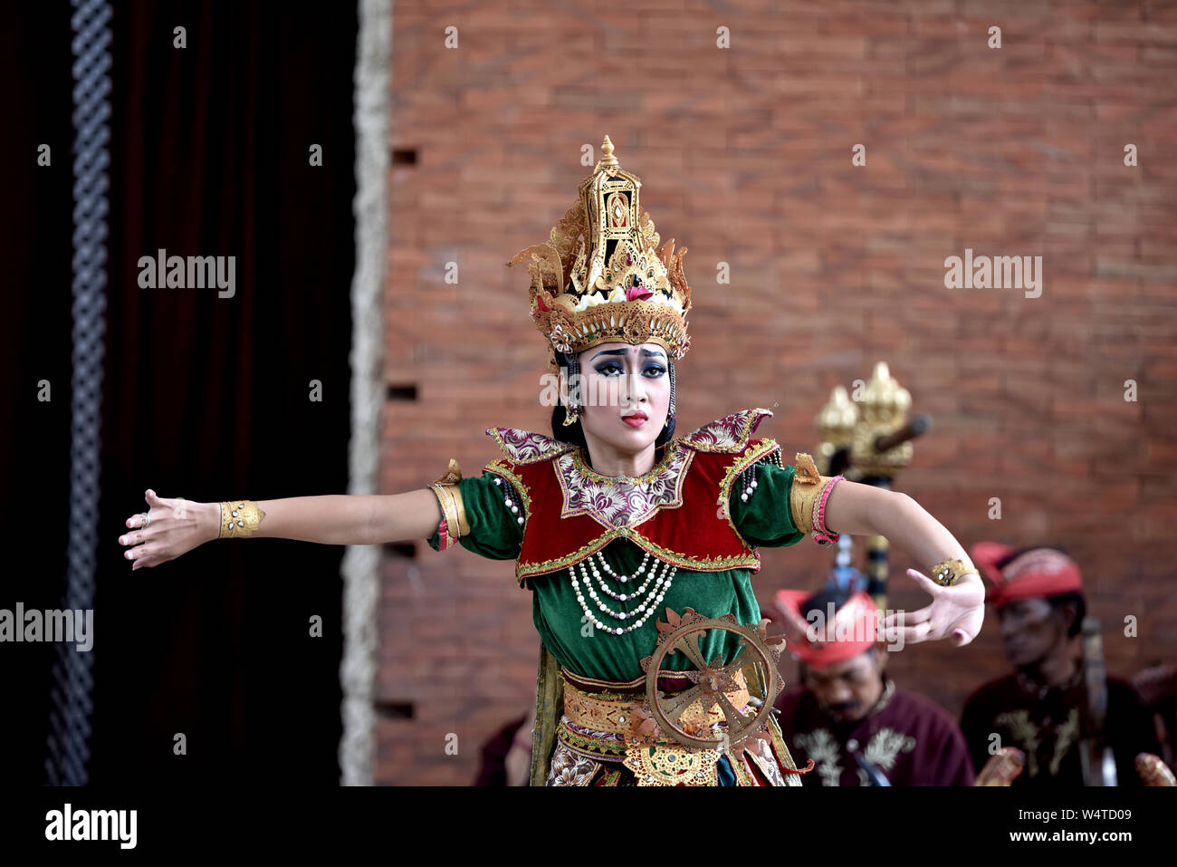 Bali, Indonesia - may 24, 2017: Balinese woman perform traditional ...