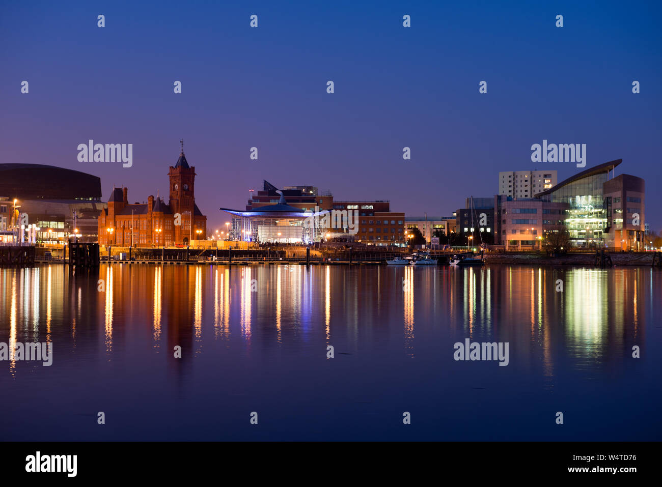Cardiff bay hi-res stock photography and images - Alamy