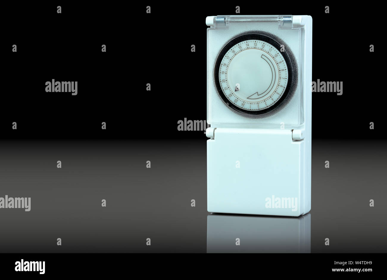 Plug-in timer mechanical 24 hour. Indoor home tools. Plug-in timer ...