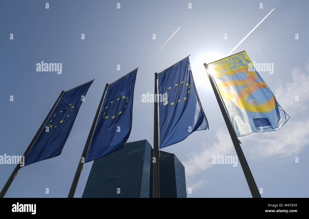 25 July 2019, Hessen, Frankfurt/Main: Flags are flying in front of the ...