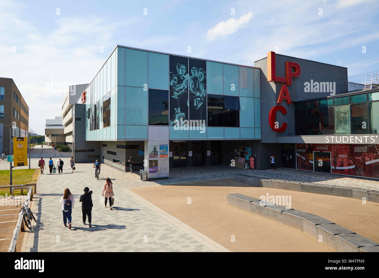 Drama students england hi-res stock photography and images - Alamy