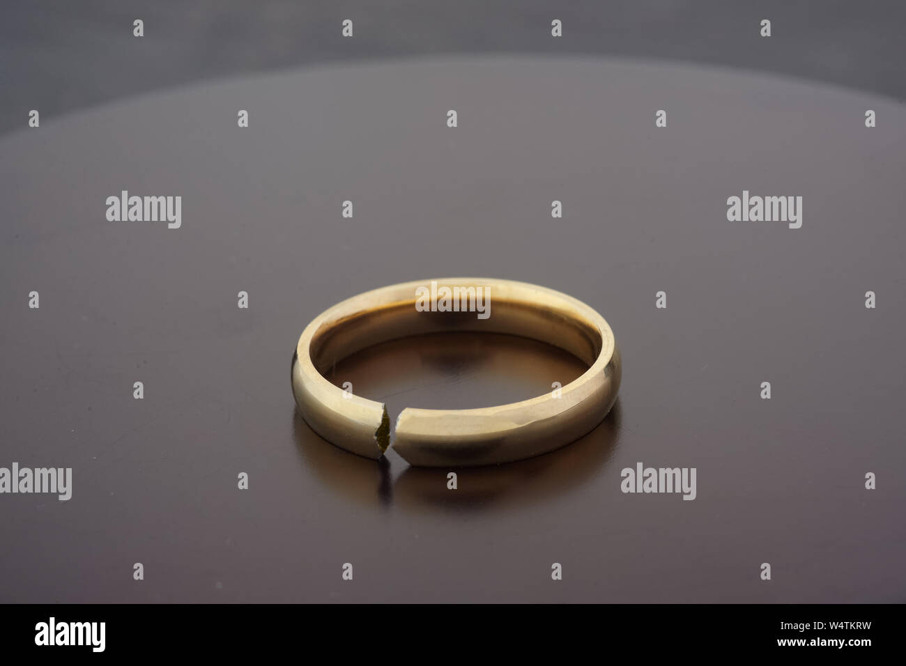 Gold separation hi-res stock photography and images - Alamy