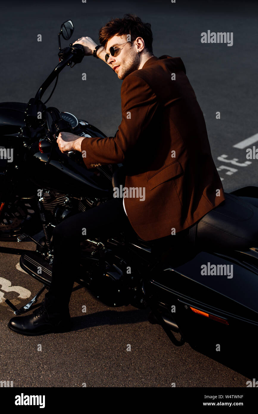 Motorcycle handlebars holding hi-res stock photography and images - Alamy