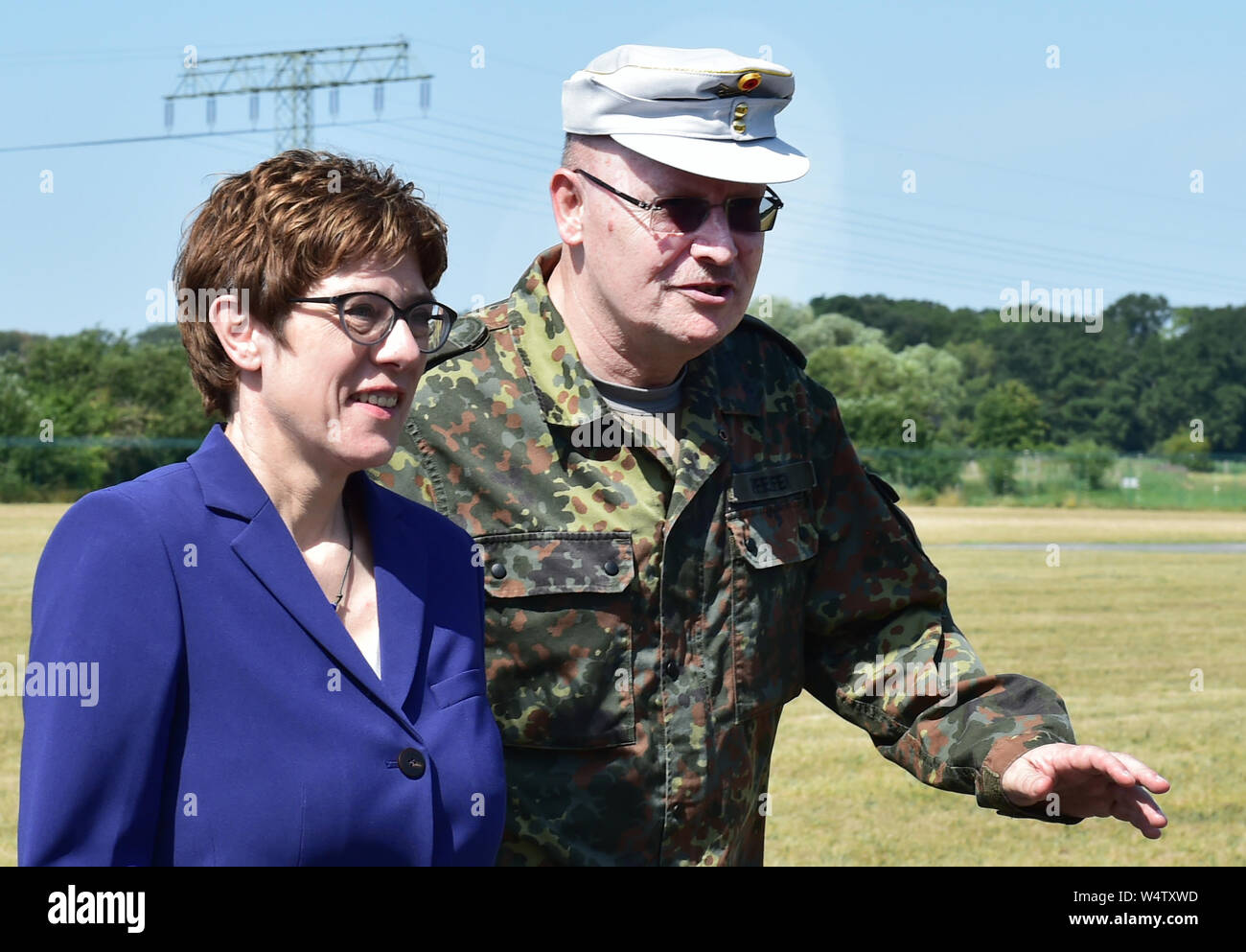 25 July 2019, Brandenburg, Schwielowsee: Defense Minister Annegret ...