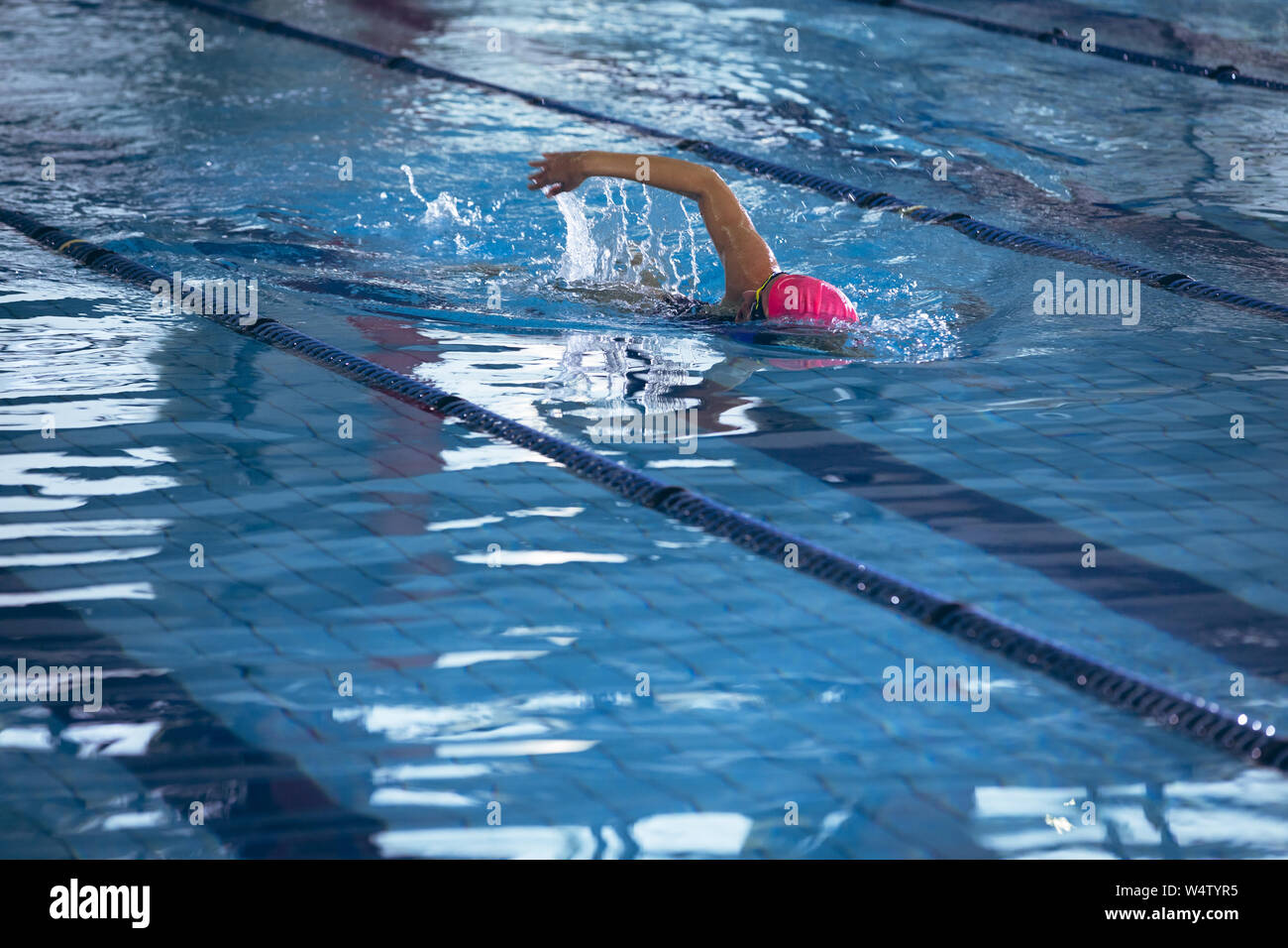 Women swimmer in pool hi-res stock photography and images - Alamy