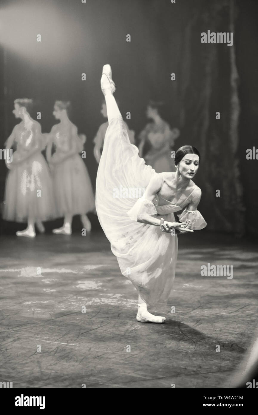 Ballerina Daria Klimentova on stage in the ballet Giselle Stock Photo ...