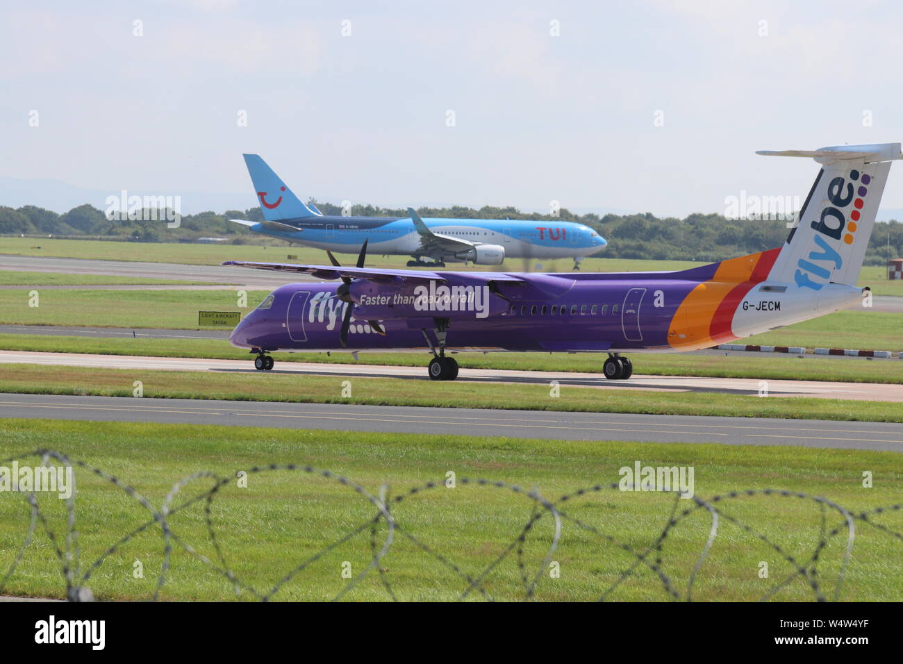 Manchester airport aviation viewing park Stock Photo - Alamy