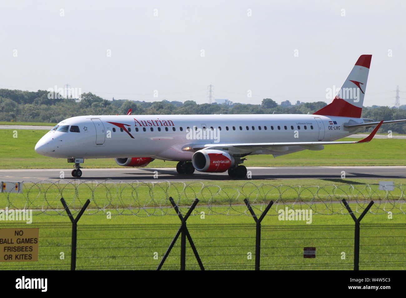 Manchester airport aviation viewing park Stock Photo - Alamy