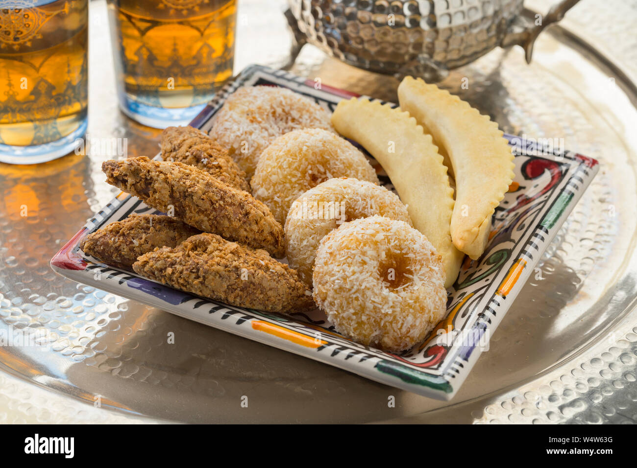 Traditional moroccan sweets hi-res stock photography and images - Alamy