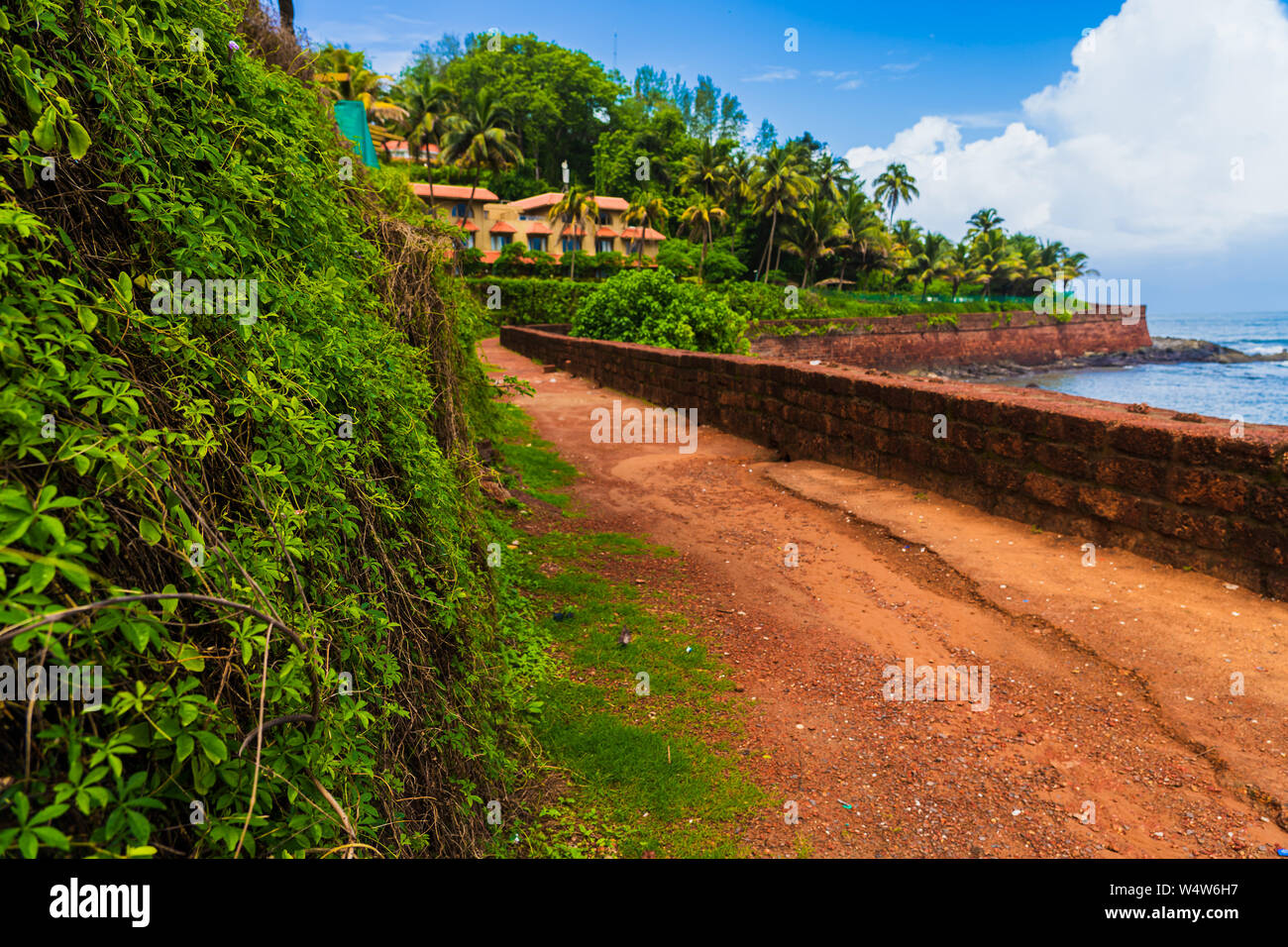 Sinquerim beach fort hi-res stock photography and images - Alamy