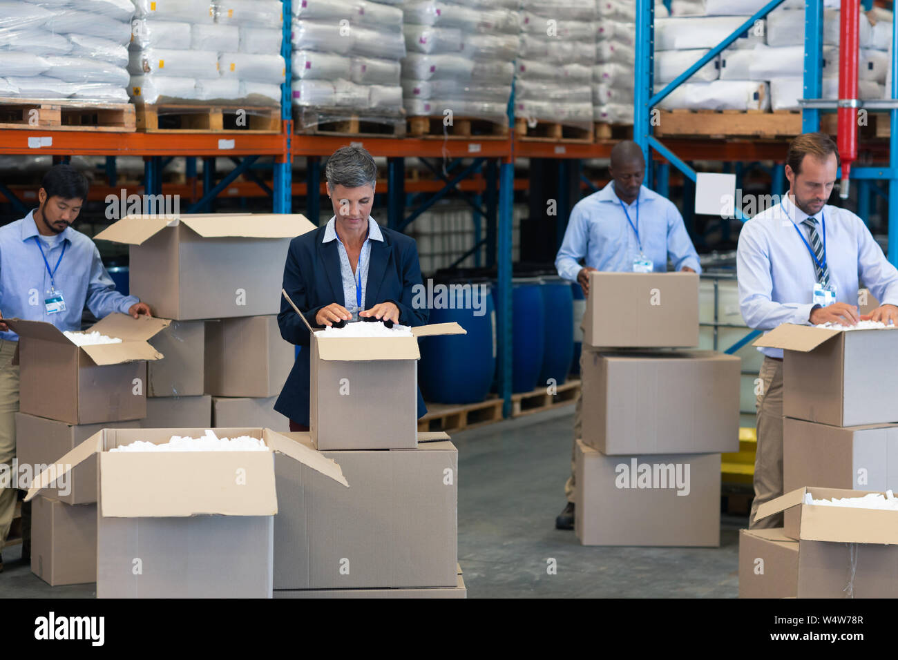 Diverse warehouse hi-res stock photography and images - Alamy