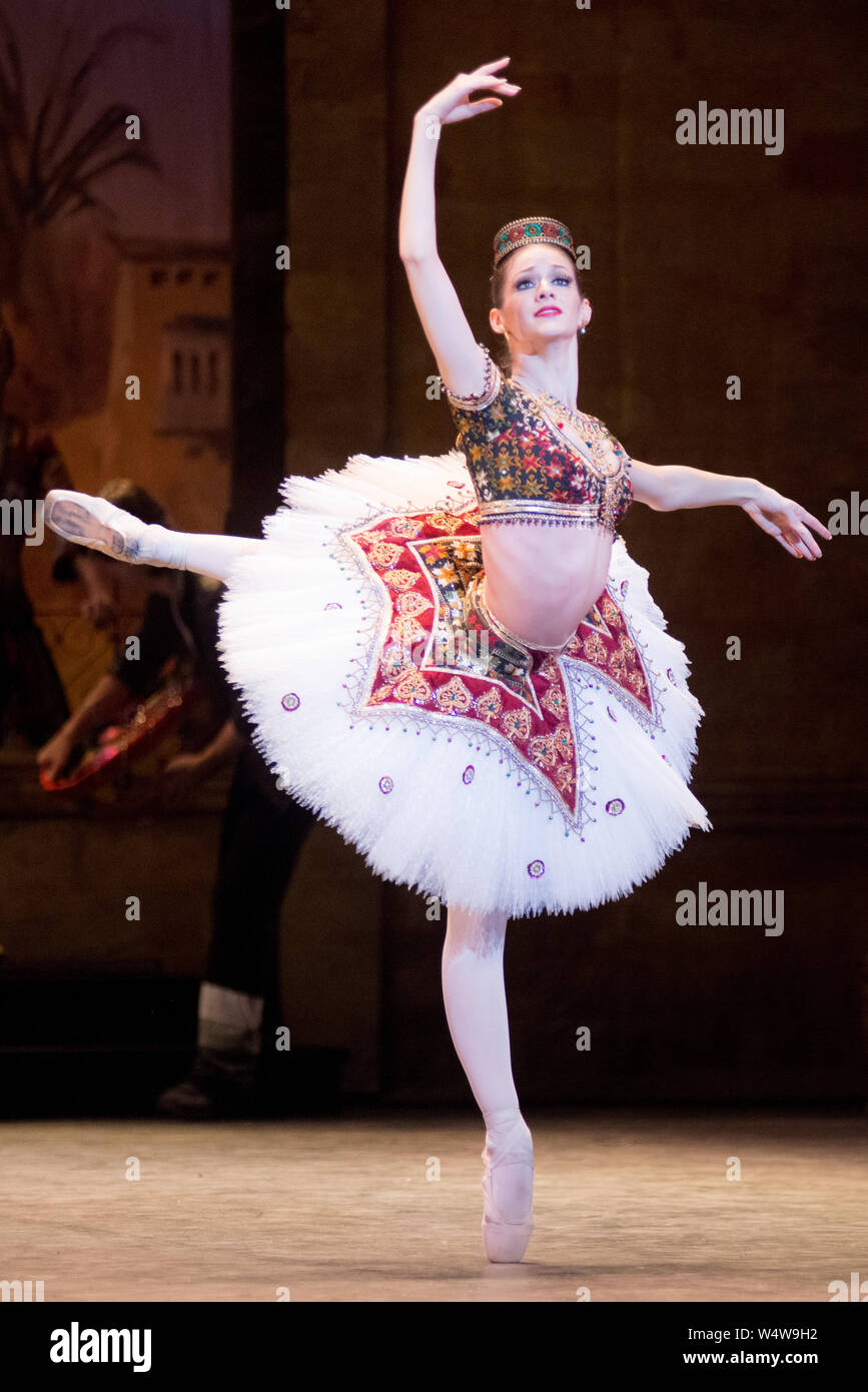 professional ballet dancers Stock Photo - Alamy