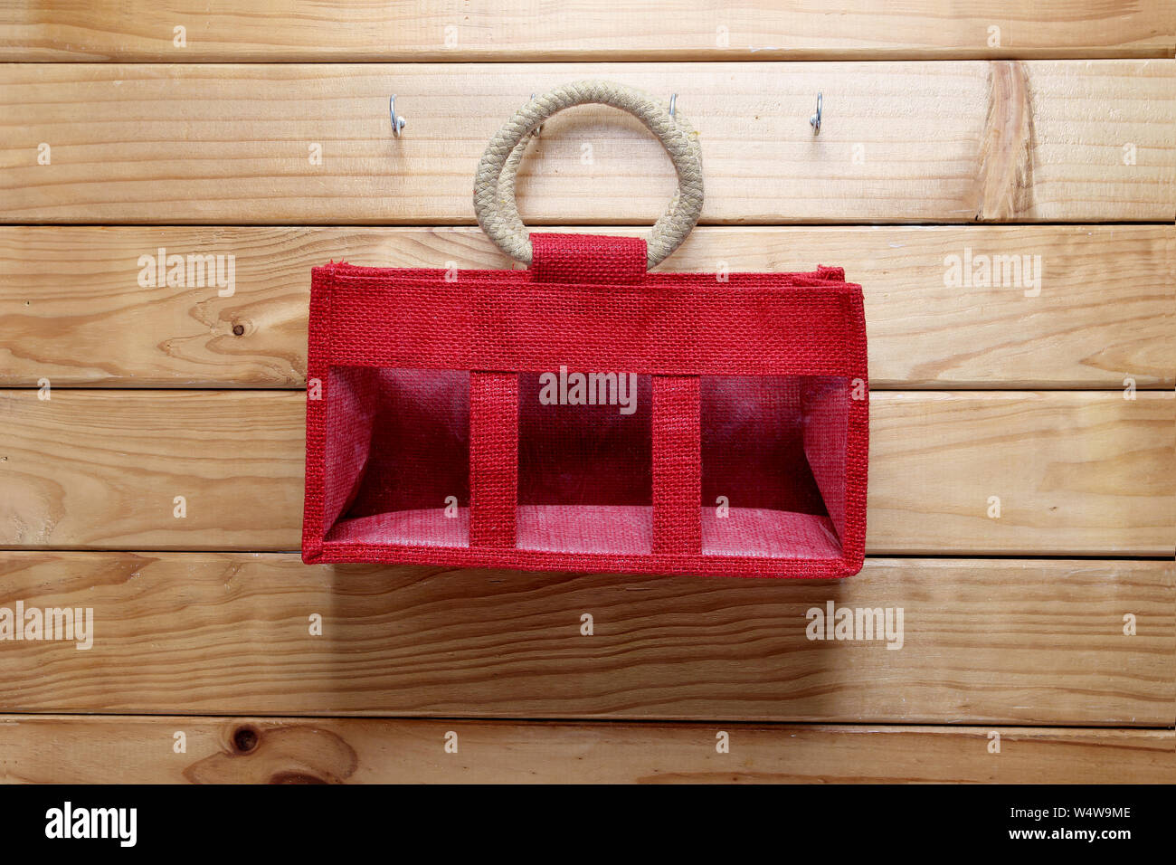 Red handbag hi-res stock photography and images - Alamy