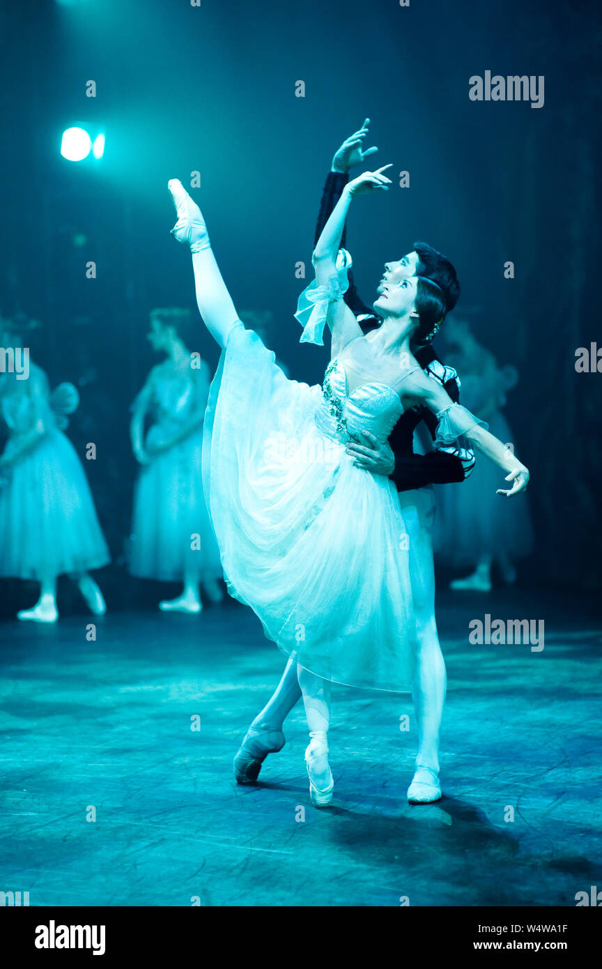 Giselle ballet from the wings Stock Photo - Alamy