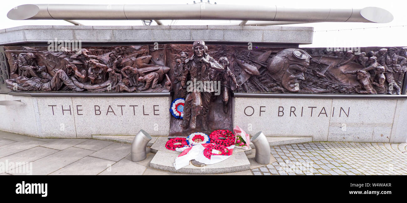 Battle of Britain Monument sculpture, Victoria Embankment, River Thames ...