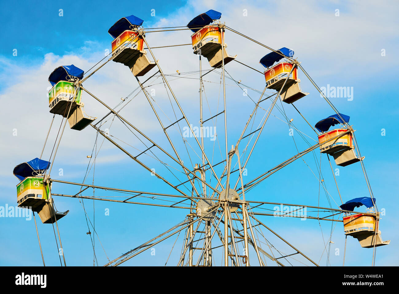 Night ferris wheel carnival hi-res stock photography and images - Alamy
