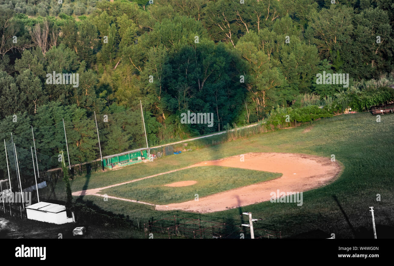 Italia airship hi-res stock photography and images - Alamy