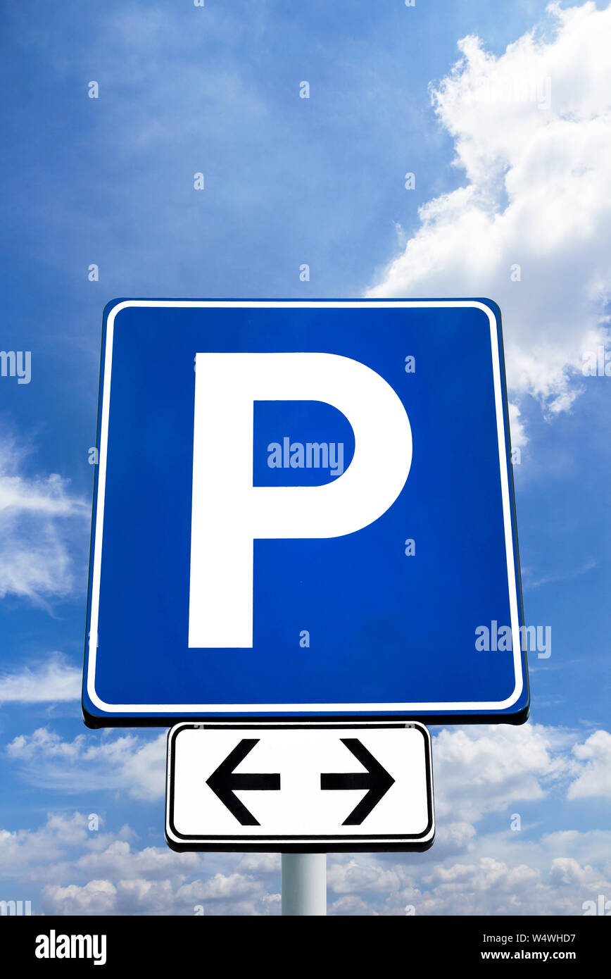 Parking roadsign hi-res stock photography and images - Alamy