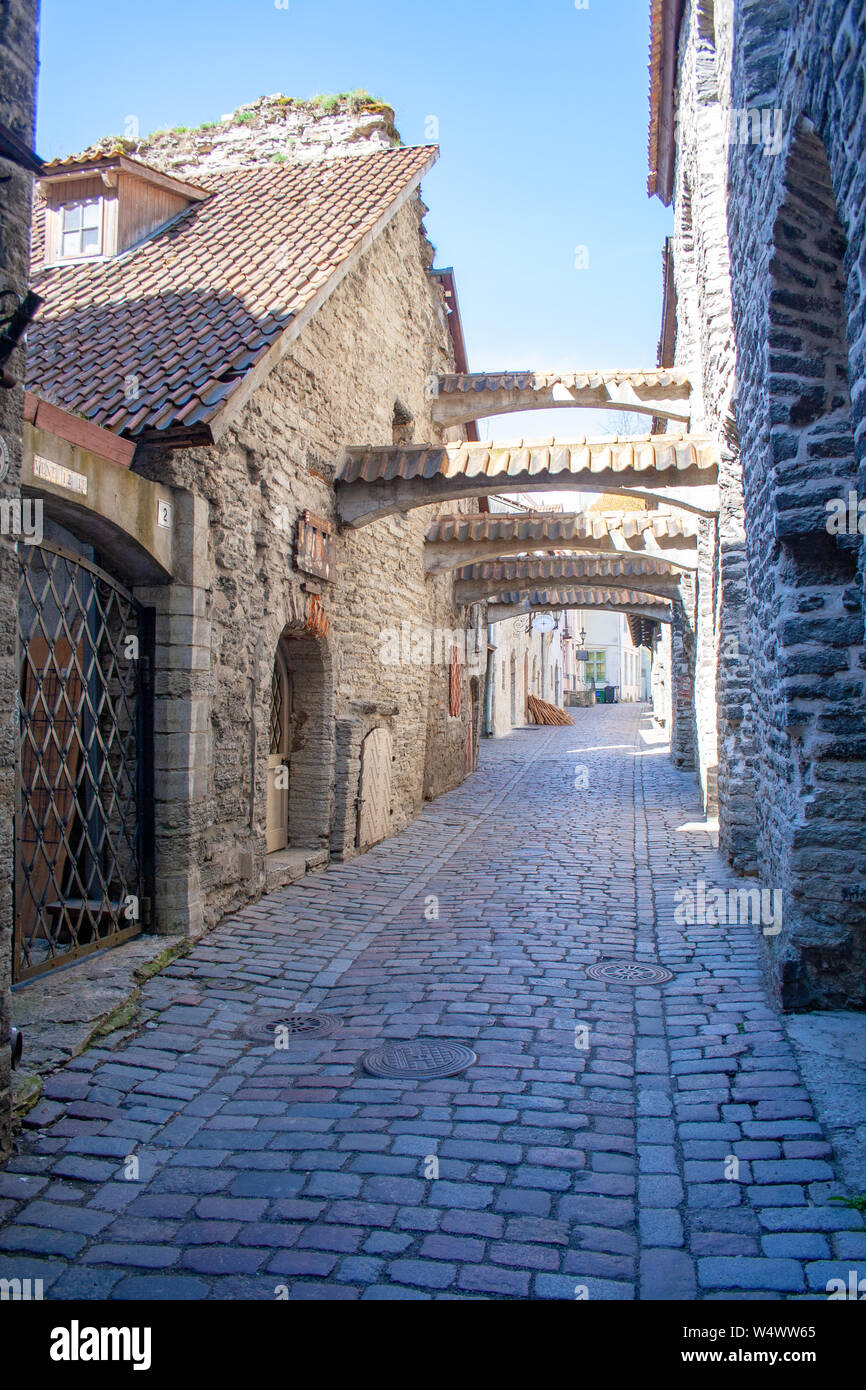 Tallinn medieval architecture hi-res stock photography and images - Alamy