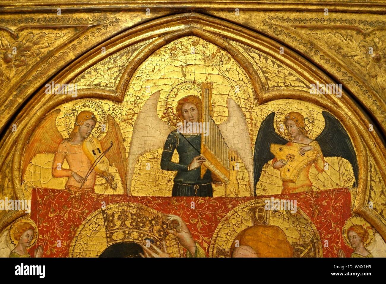 Five angels hi-res stock photography and images - Alamy