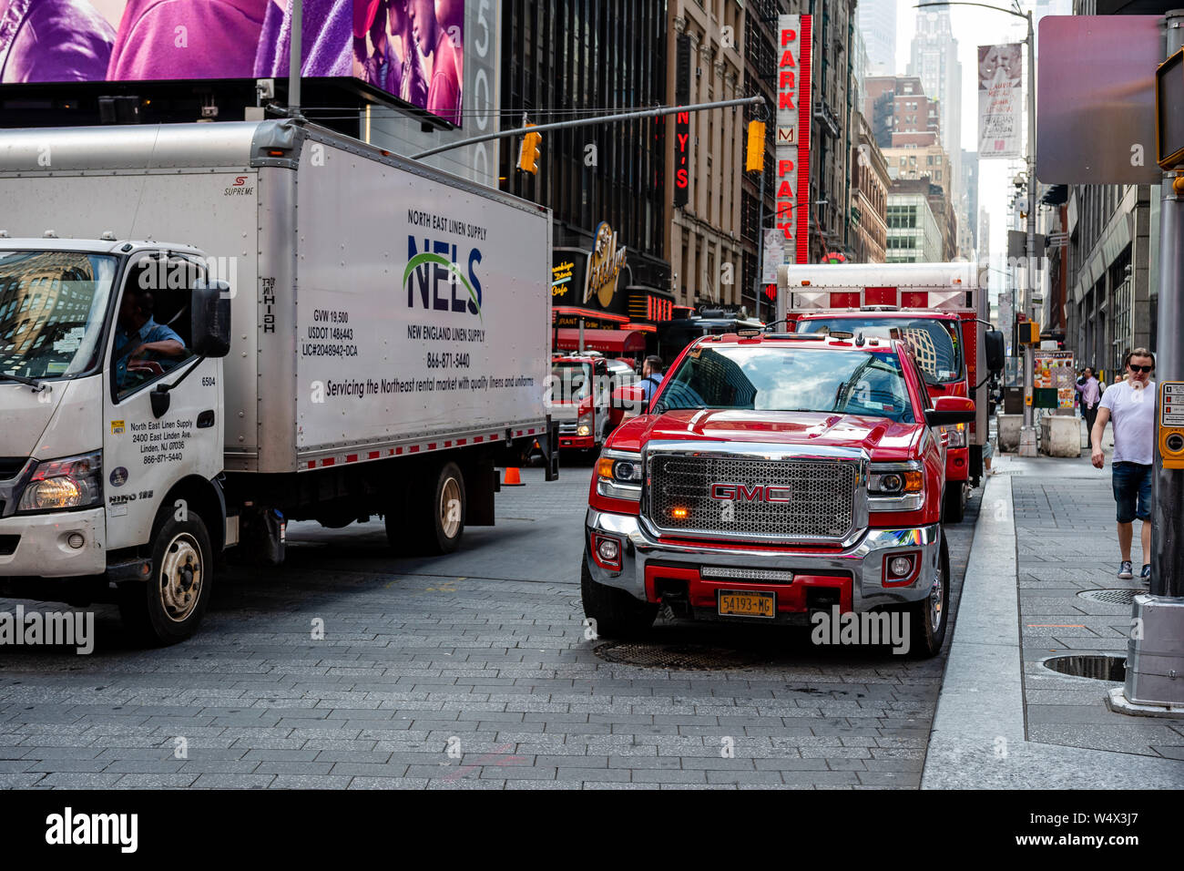 New York, USA - June 6, 2019: NYFD Car Parked in Mid-Town Manhattan ...