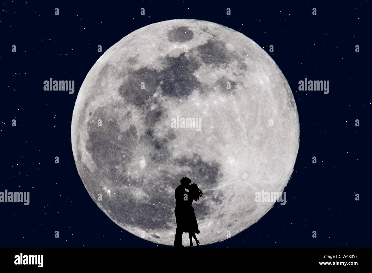 Full Moon Kiss