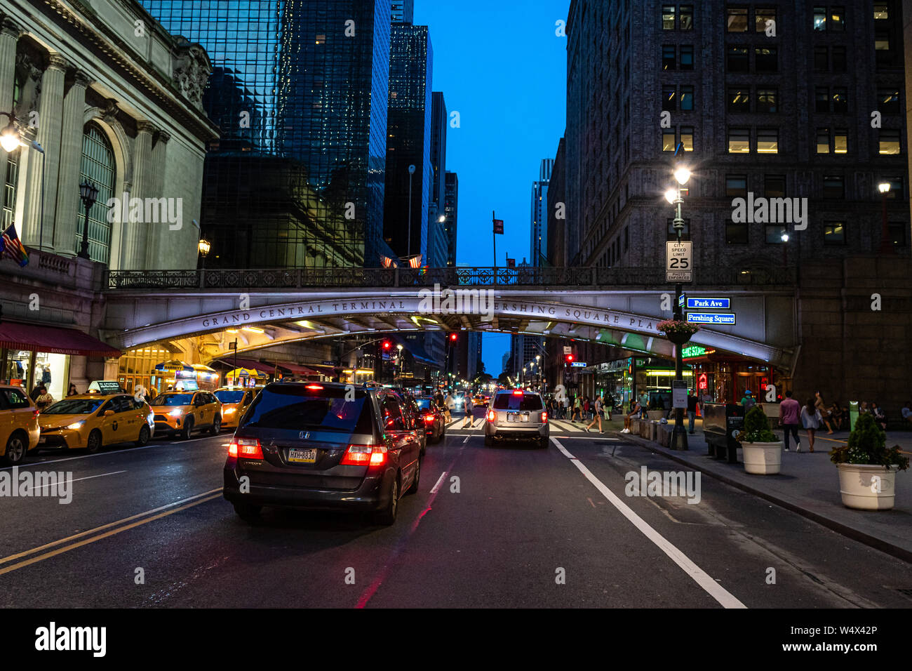 Pershing square plaza hi-res stock photography and images - Alamy