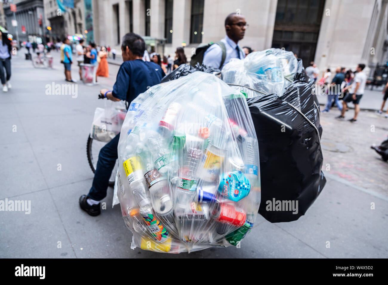 Man plastic container hi-res stock photography and images - Alamy