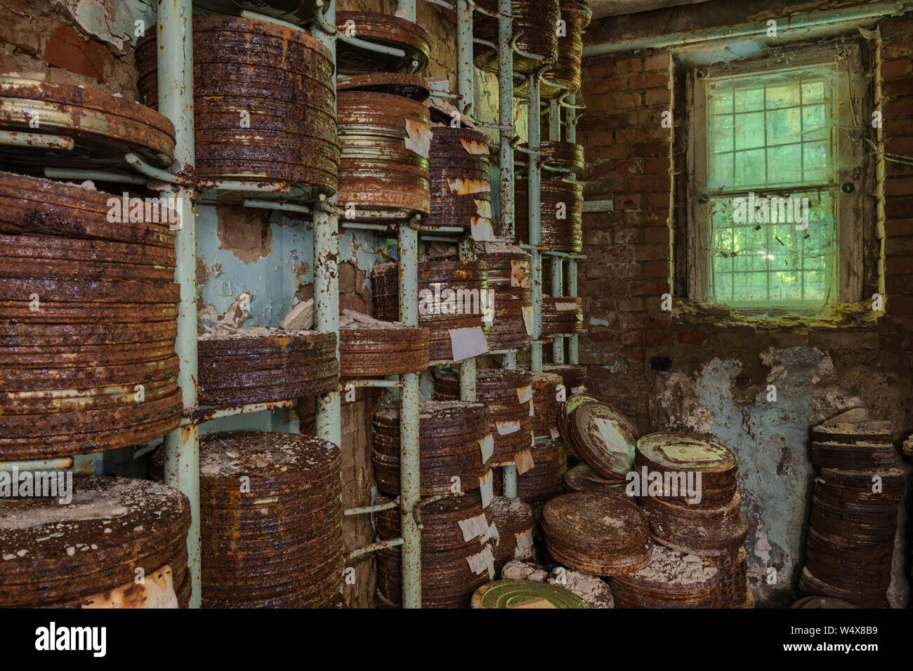 Film boxes hi-res stock photography and images - Alamy