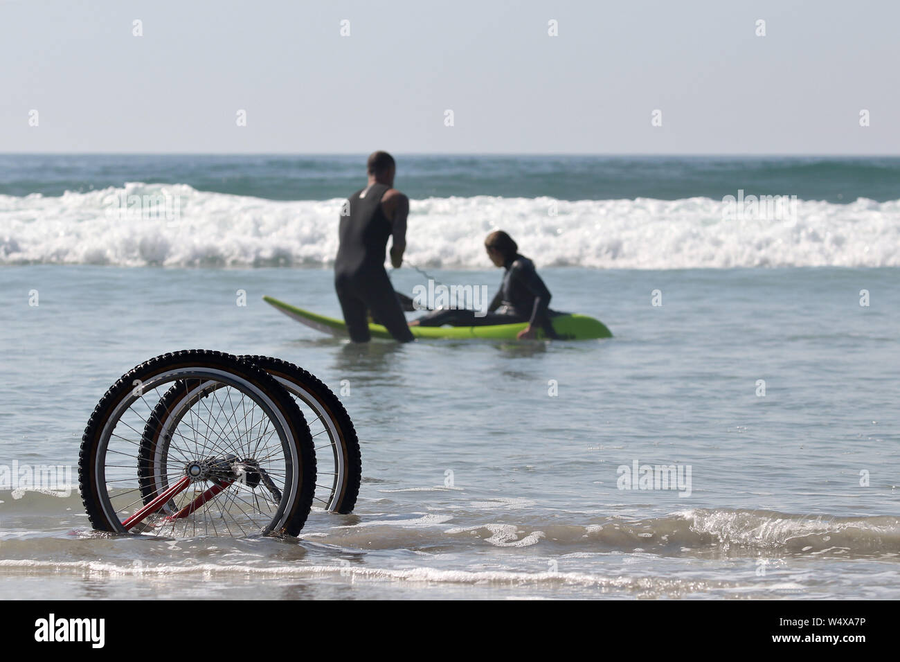 Woman with kayak wheelchair hi-res stock photography and images - Alamy