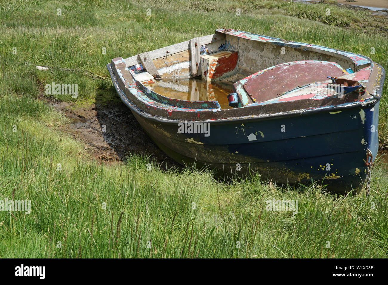 A rusting abandoned old boat Stock Photo - Alamy