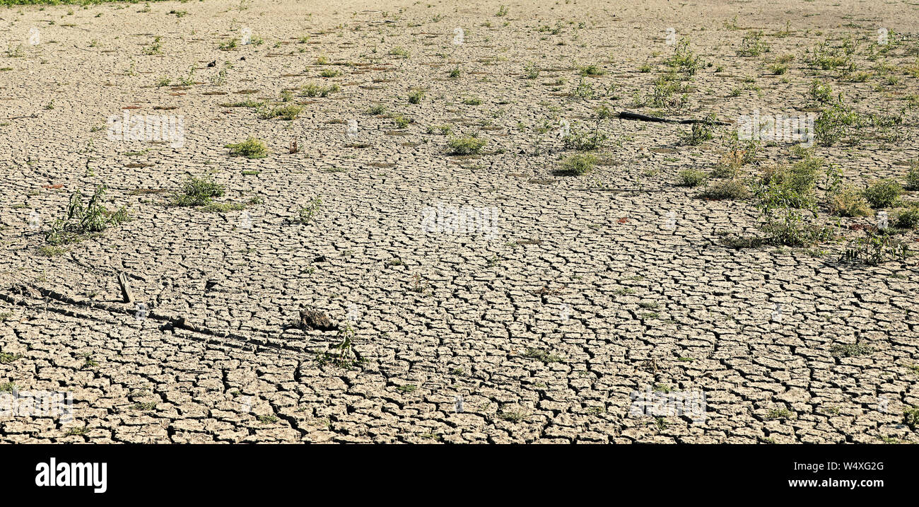 Dried-out soil Drought Climate change Stock Photo - Alamy