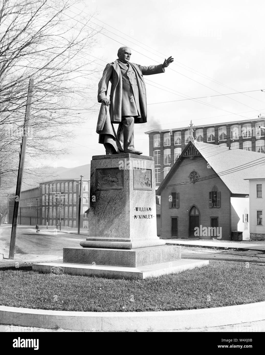 William mckinley statue hi-res stock photography and images - Alamy
