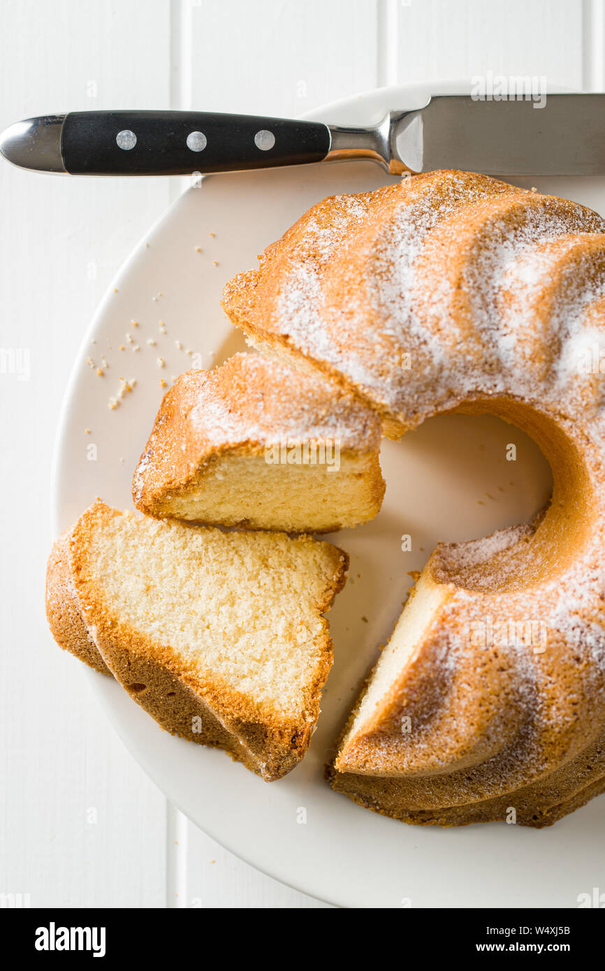 Cooking cake top view hi-res stock photography and images - Alamy