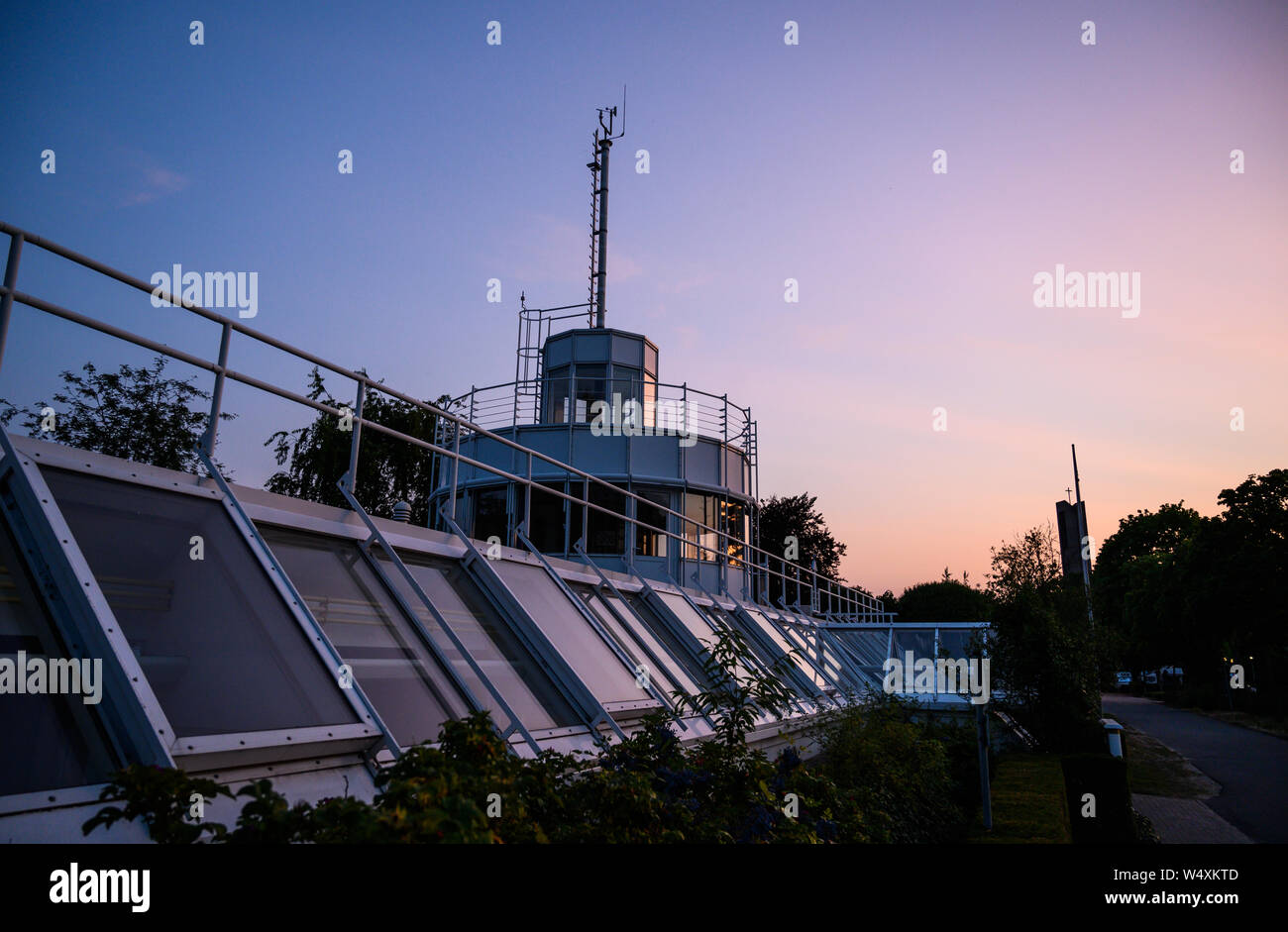 42 degrees hi-res stock photography and images - Alamy