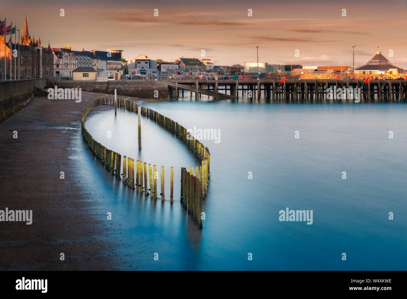 The Iolaire memorial in Stornoway harbour Stock Photo - Alamy