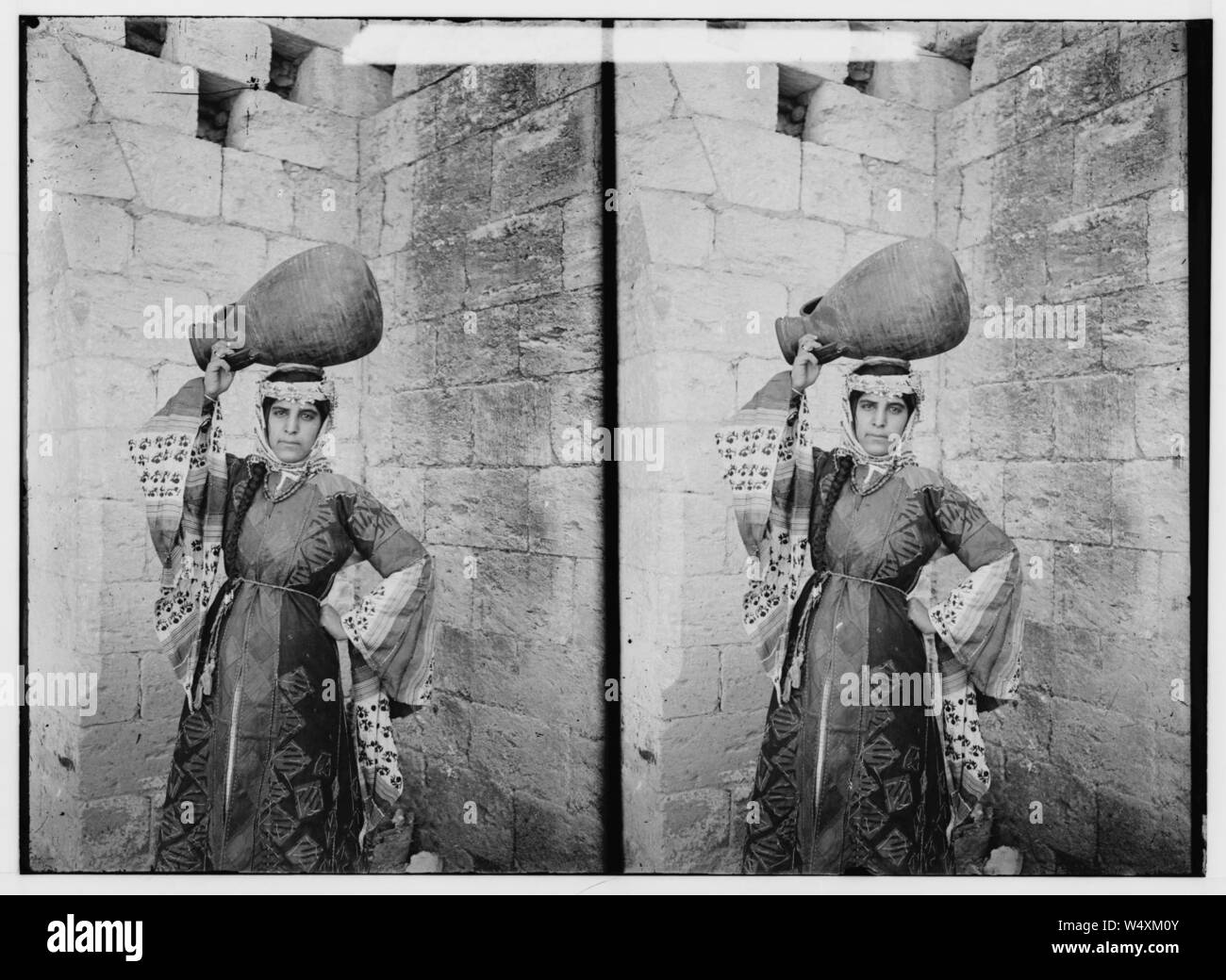 Costumes, characters, etc. Woman of Nazareth Stock Photo - Alamy