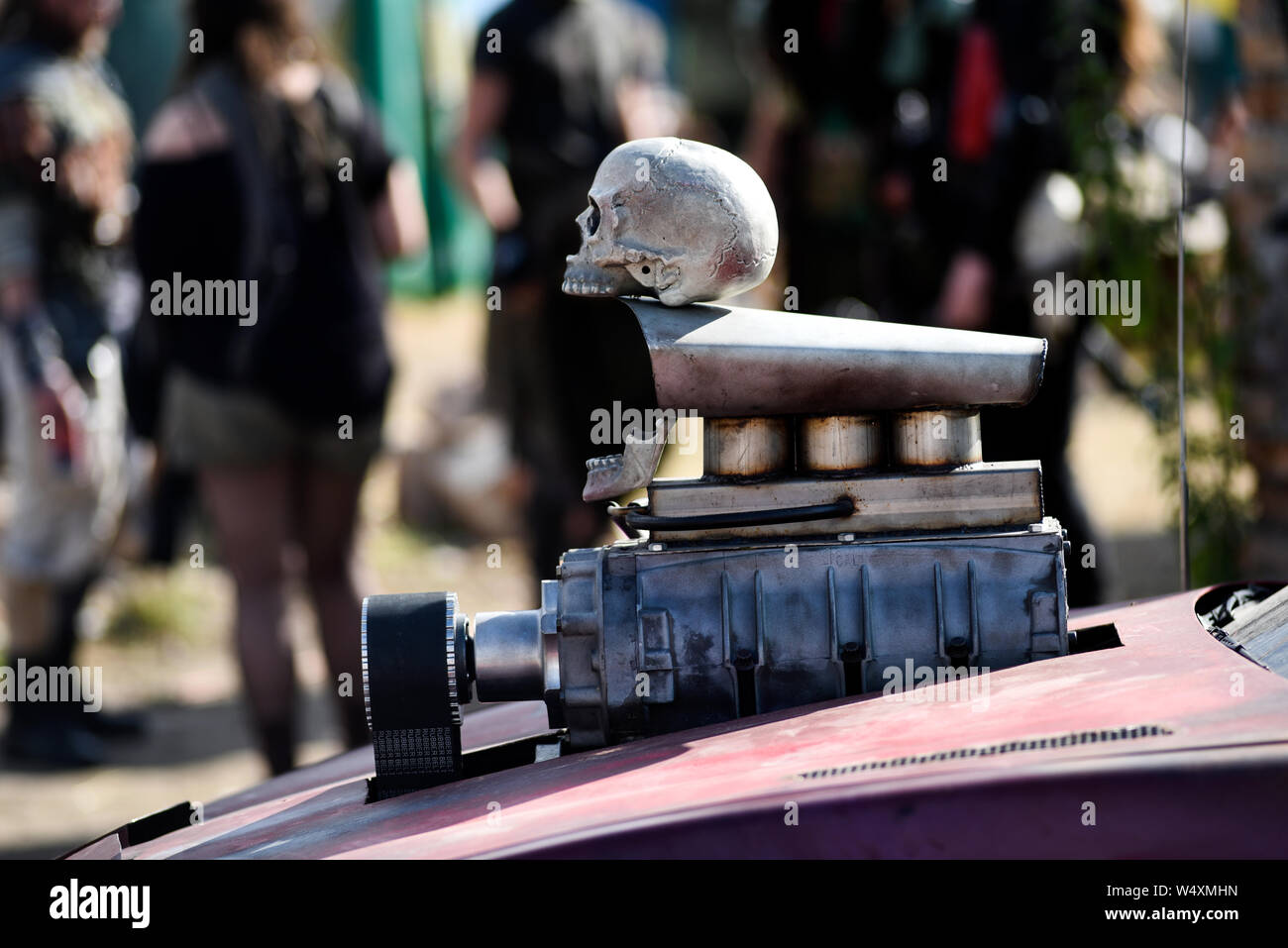 Post apocalyptic skull Stock Photo - Alamy
